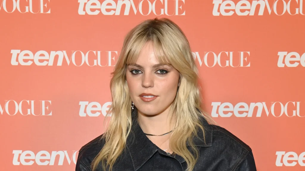 Height of Renee Rapp: Age, Life Story, Career Achievements, and ...